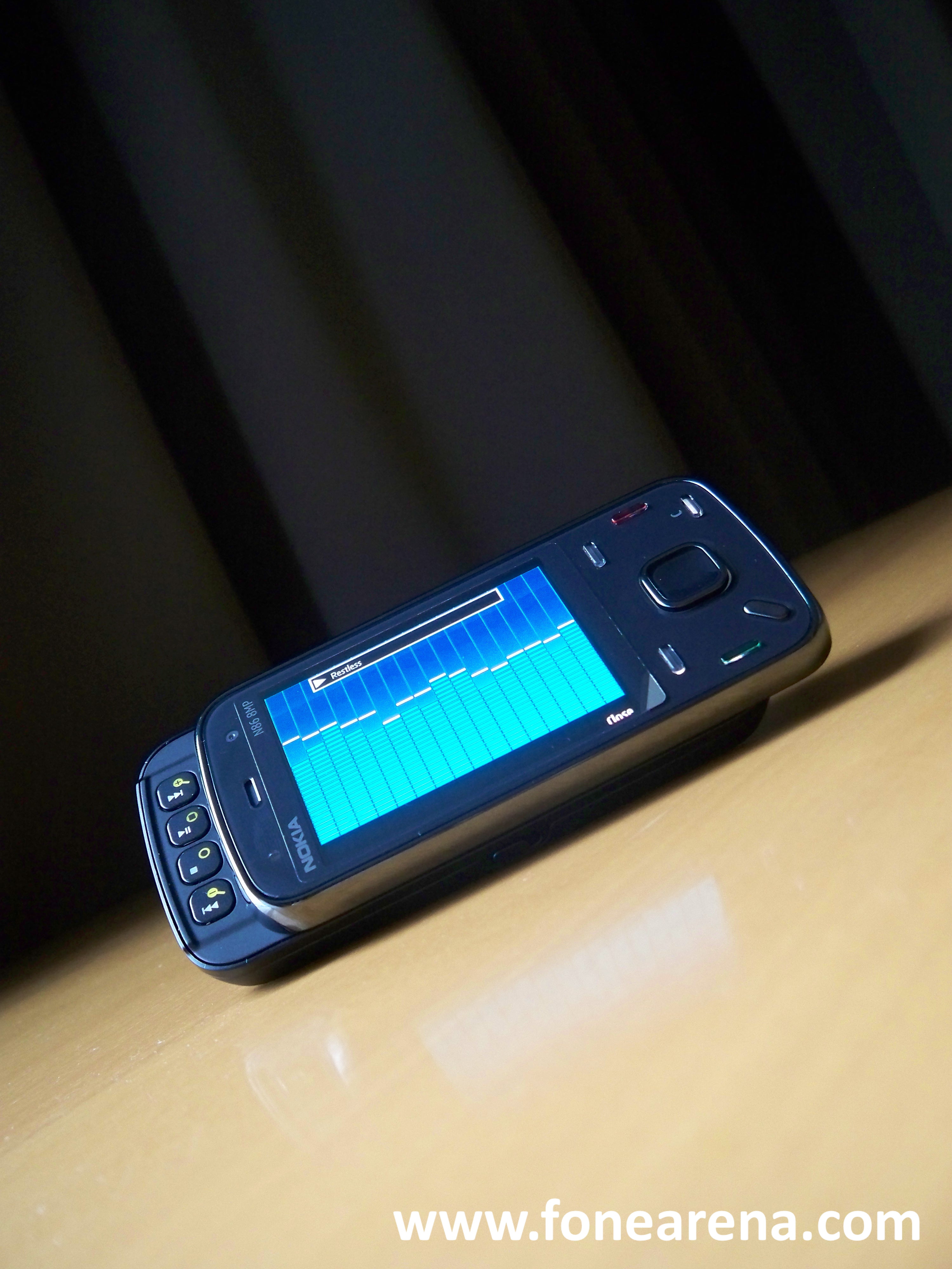 Black Nokia N86 8MP Picture Gallery