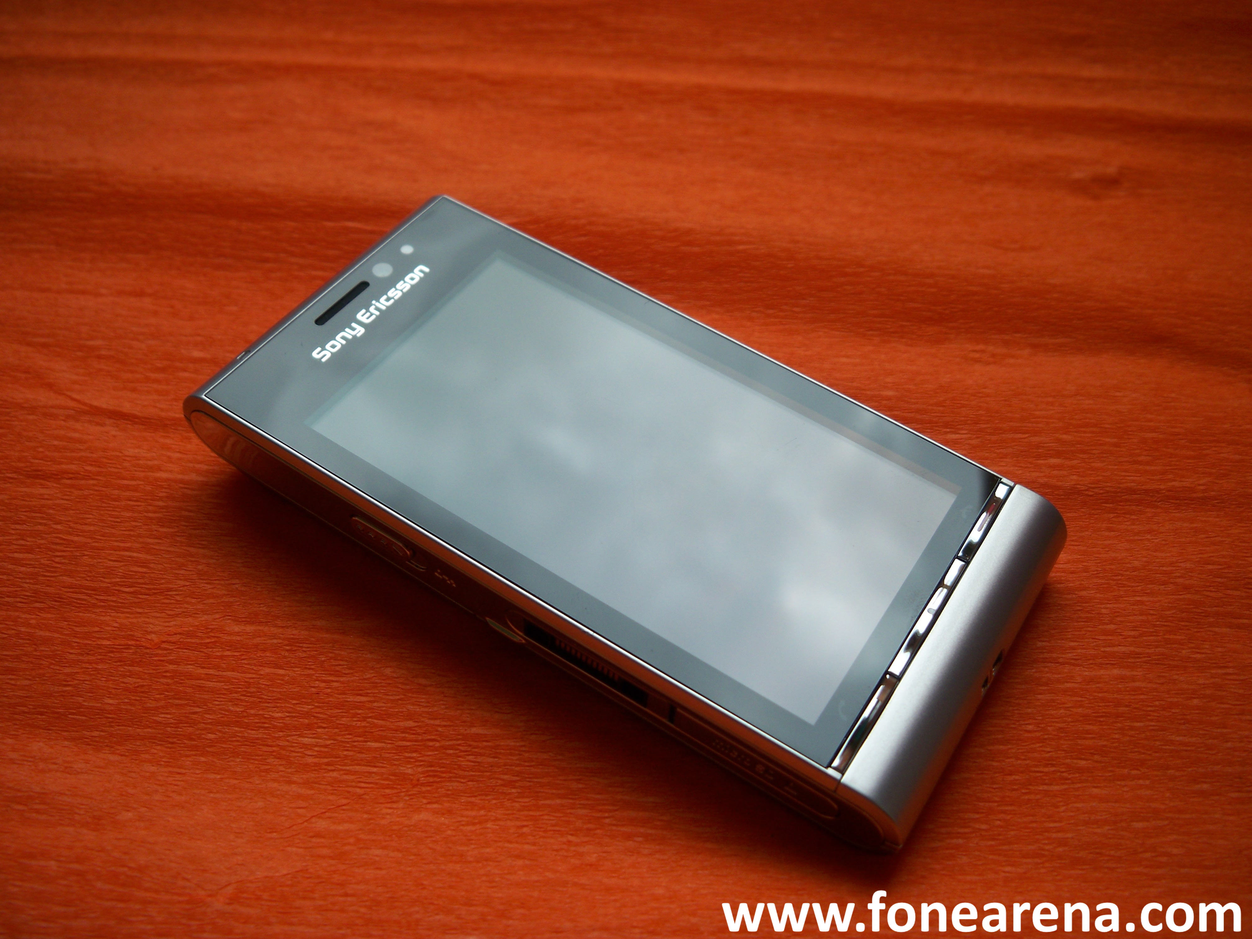 Sony Ericsson Satio (Idou) Photo Gallery